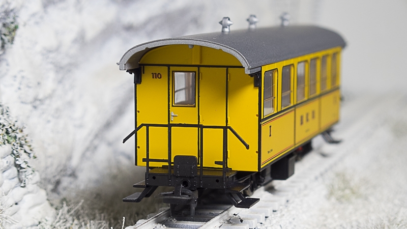 BEMO 3233 160 - RhB BC 110 Personenwagen 2-achsig 2./3. Klasse, gelb ...