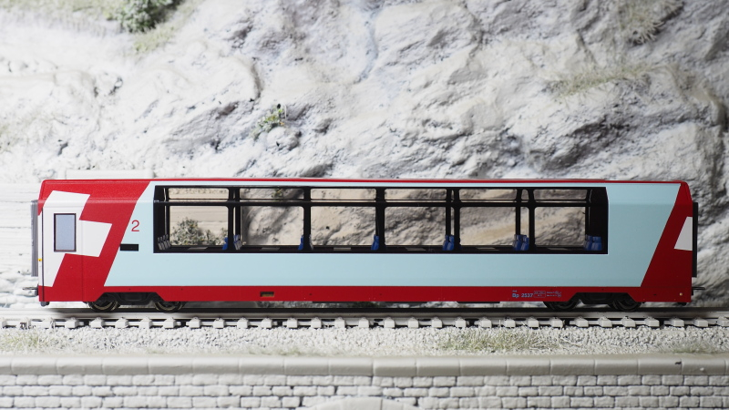 BEMO 3289 127 - RhB Bp 2537 Panoramawagen 4-achsig 2. Klasse, rot/hel, 95,30