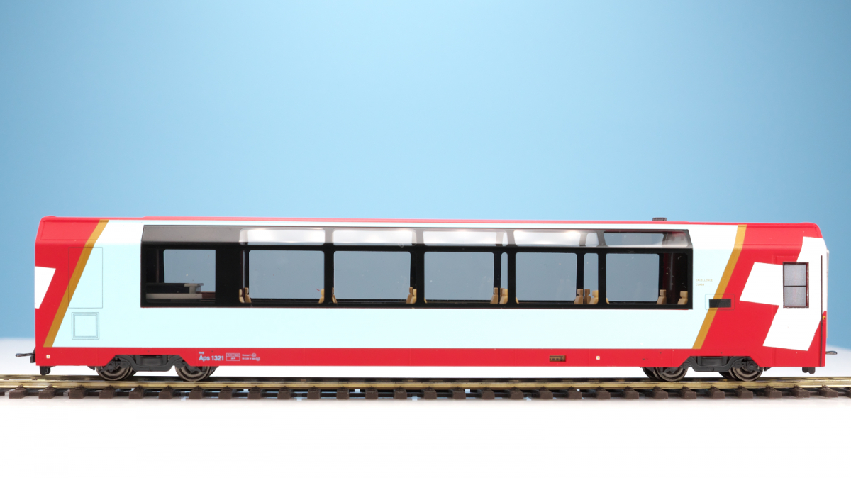 BEMO 3289 141 - RhB Aps 1321 Panoramawagen 4-achsig 1. Klasse, rot/he, 98,90