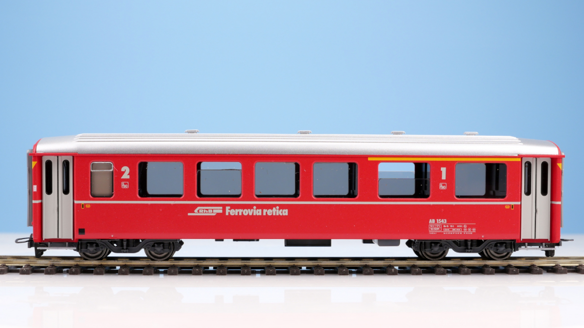 BEMO 3256 143 - RhB AB 1543 Personenwagen EW I verkürzt 4-achsig 1./2 ...