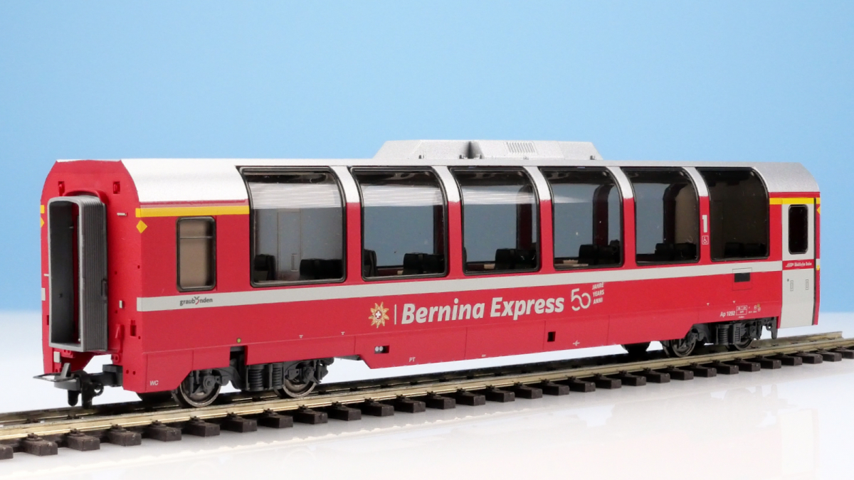 BEMO 3293 157 - RhB Ap 1292 Panoramawagen 4-achsig 1. Klasse, neurot ...