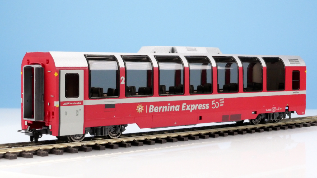 BEMO 3294 157 - RhB Bp 2507 Panoramawagen 4-achsig 2. Klasse, neurot , 98,90