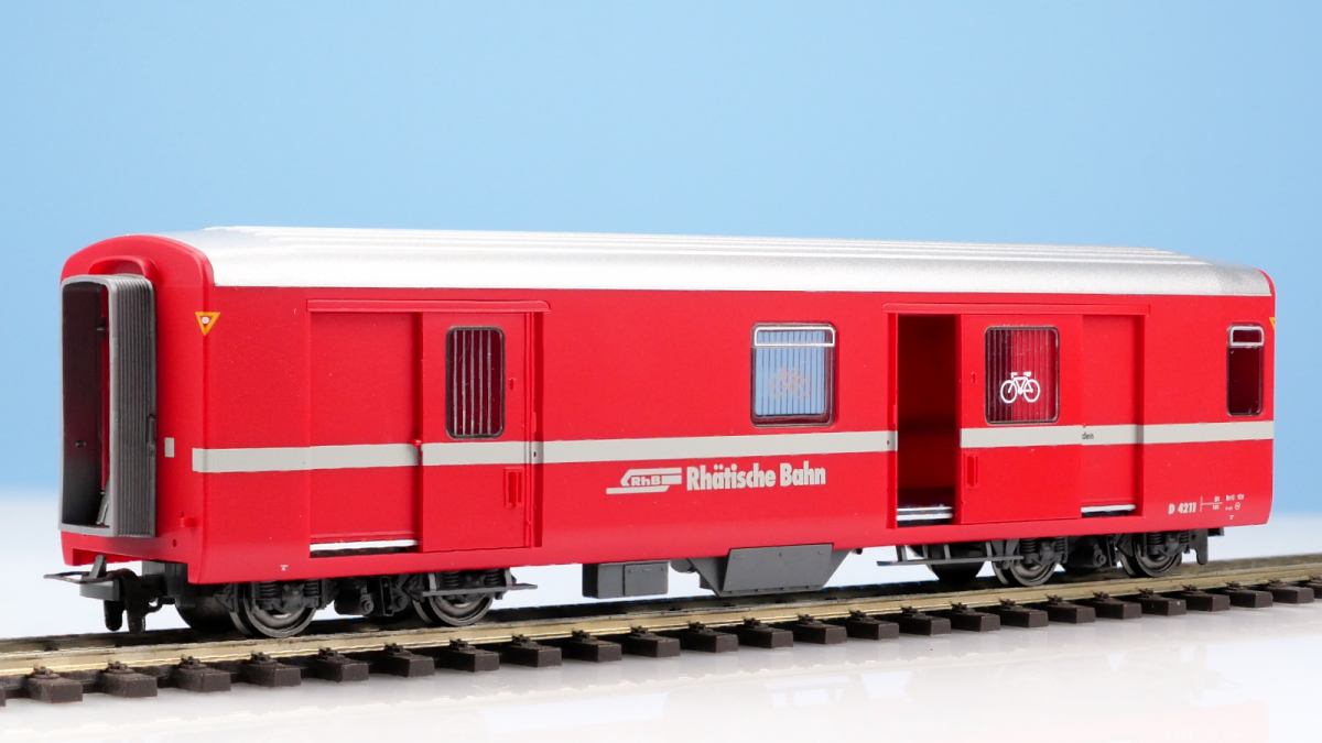 BEMO 3269 161 - RhB D 4211 Gepäckwagen 4-achsig, neurot - www.MODELLe ...