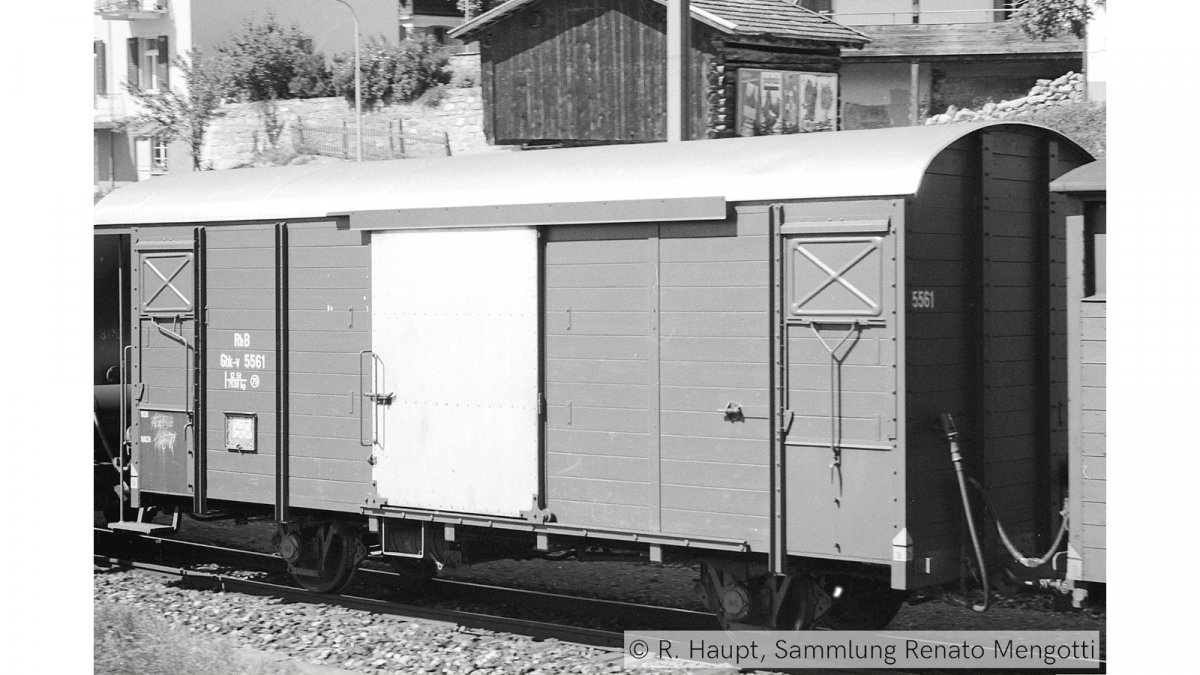 BEMO 2283 107 - RhB Gbk-v 5597 gedeckter Güterwagen 2-achsig, - www.M ...